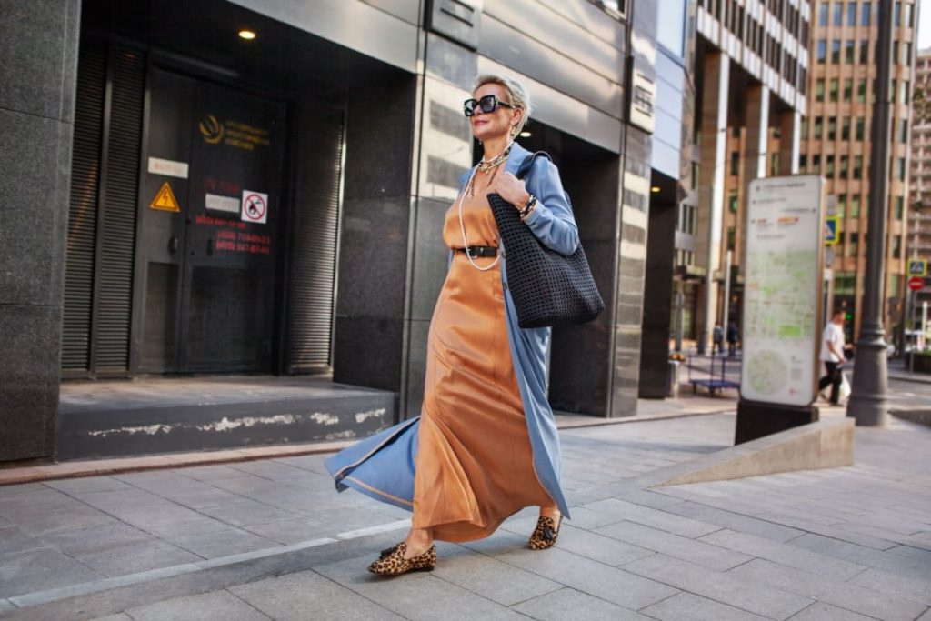 Tendinte in rochii 2025: croieli si materiale la moda