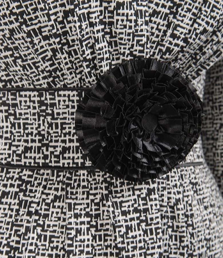 Sacou elegant cu cordon si floare alb-negru - YOKKO